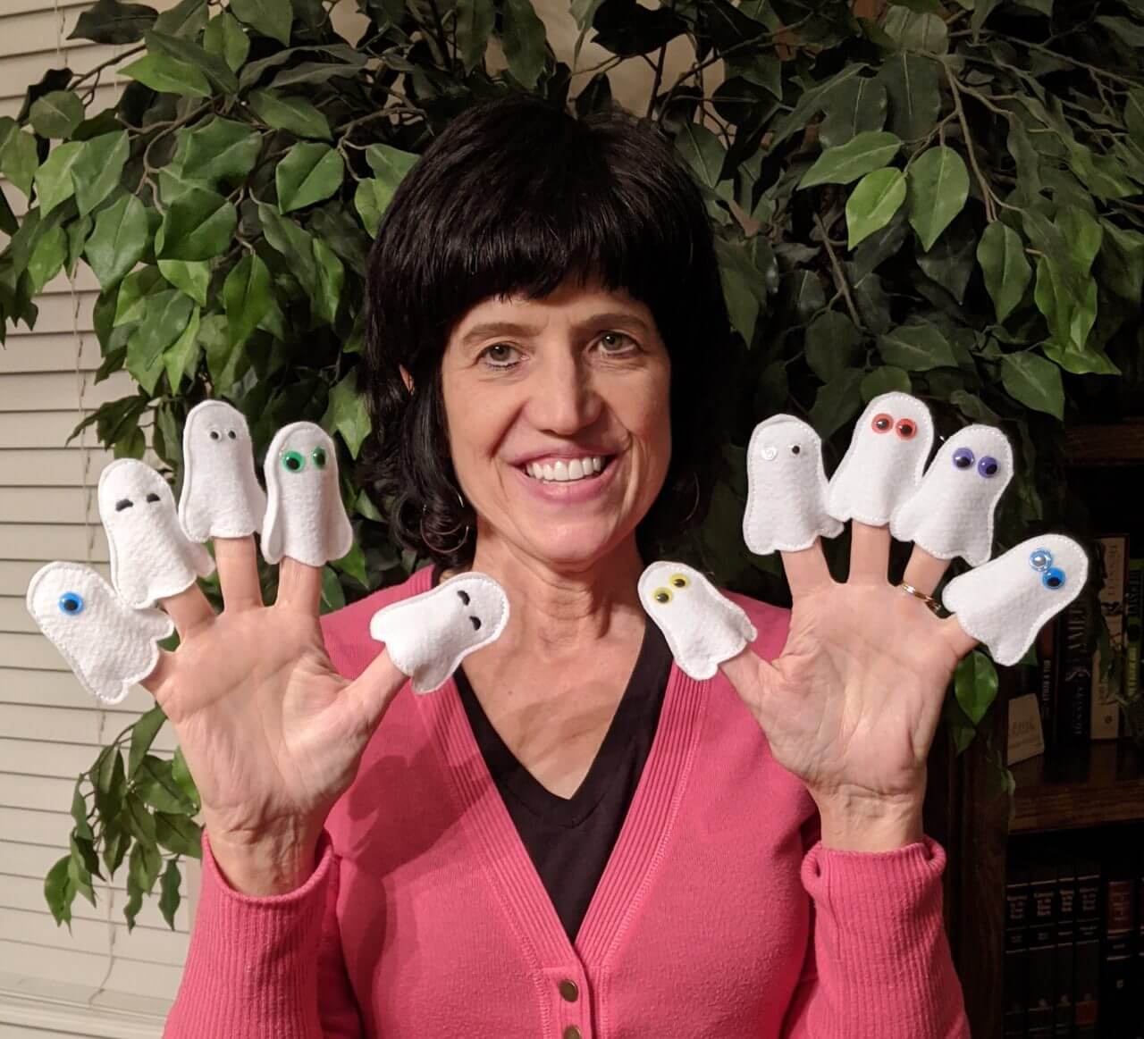 Using Puppets for Vocal Play in the Music Classroom - The Music Crew